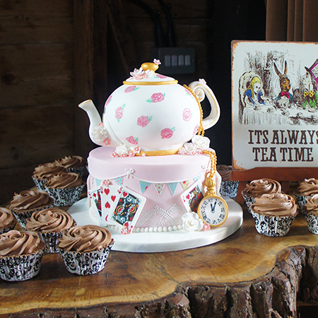 Alice In Wonderland Wedding Cakes